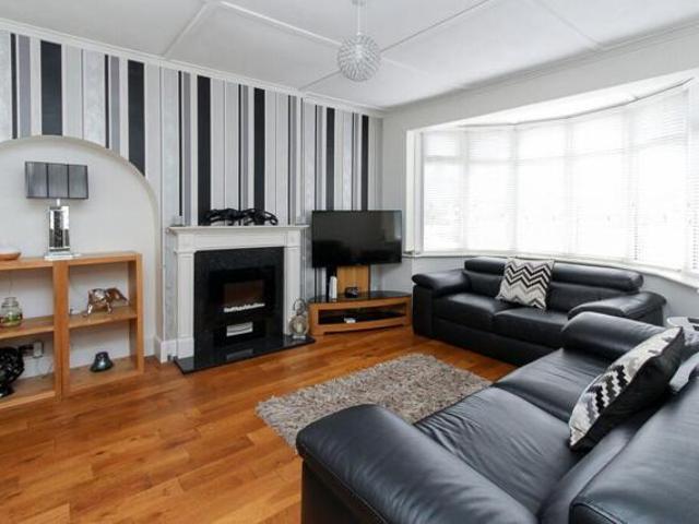 For Sale 4 Bedroom Bungalow Barnet Greater London DS99571961
