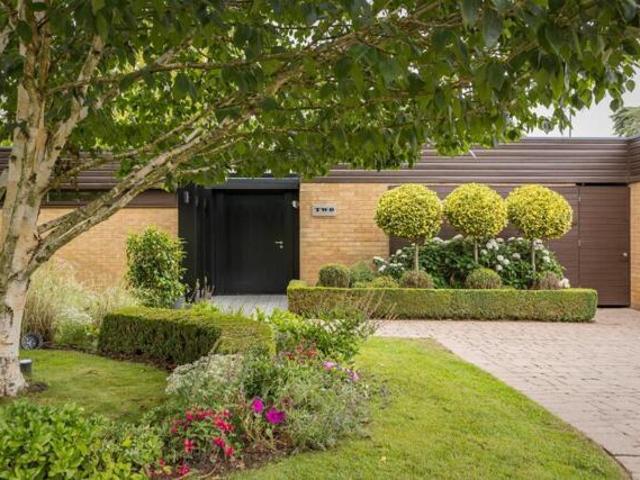 For Sale 4 Bedroom Bungalow Burton On Trent Staffordshire DS100096641