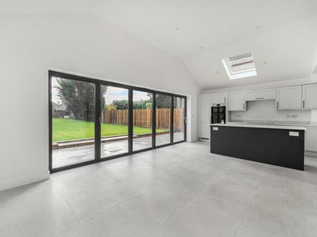For Sale 4 Bedroom Bungalow Farnborough Hampshire DLS100503425