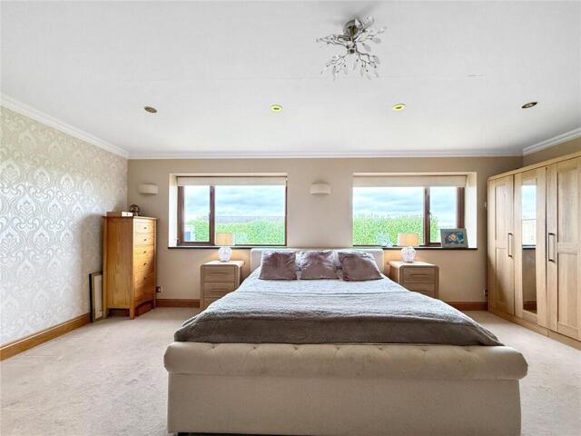 For Sale 4 Bedroom Bungalow Kent Kent DS99808585