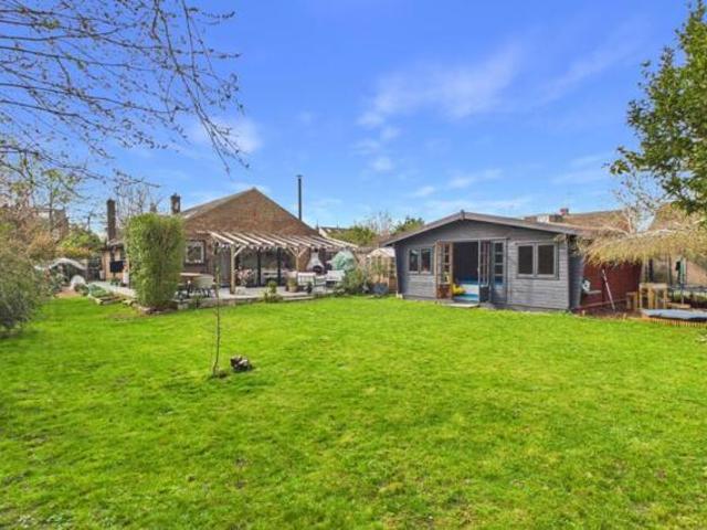 For Sale 4 Bedroom Bungalow Leighton Buzzard Central Bedfordshire DS101892381