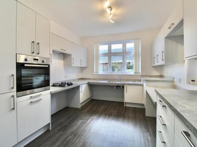 For Sale 4 Bedroom Bungalow Lymington Hampshire DS98687826