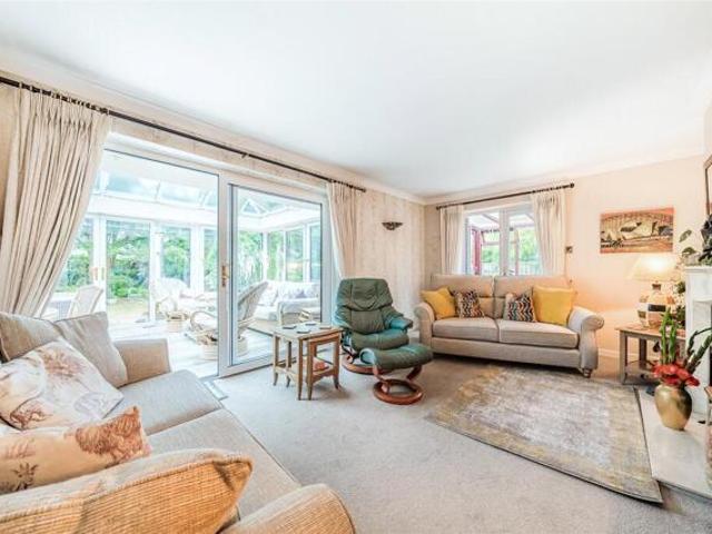 For Sale 4 Bedroom Bungalow Lymington Hampshire DS98834757