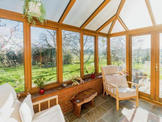 For Sale 4 Bedroom Bungalow Lyndhurst Hampshire DS101100256
