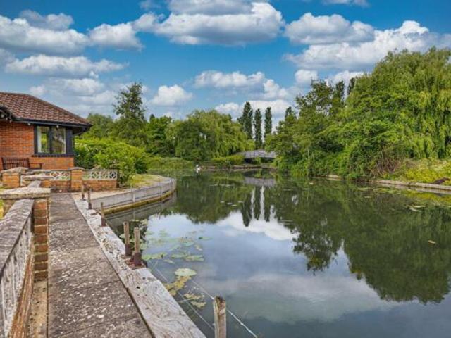 For Sale 4 Bedroom Bungalow Milton Keynes Milton Keynes DLS100426197