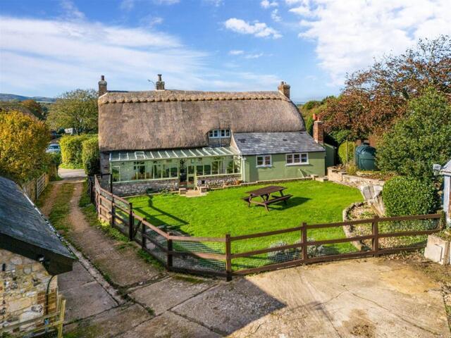 For Sale 4 Bedroom Bungalow Newport Newport DS99130190