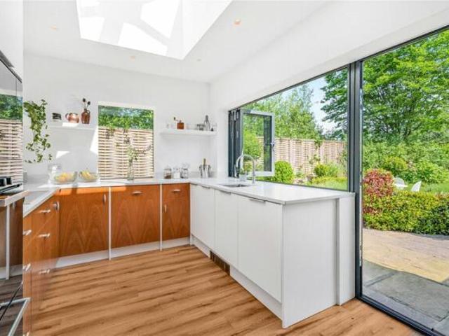 For Sale 4 Bedroom Bungalow Surrey Surrey DLS91392847