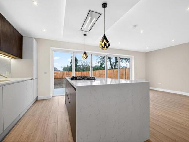 For Sale 4 Bedroom Bungalow Potters Bar Hertfordshire DLS101743322