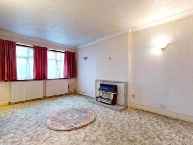 For Sale 4 Bedroom Bungalow Ruislip Greater London DS98434519