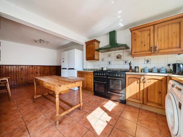 For Sale 4 Bedroom Bungalow Witney Oxfordshire DLS101675959