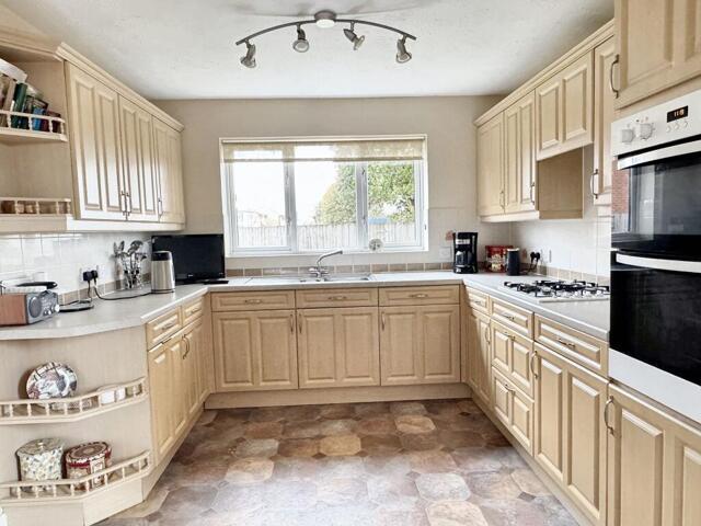 For Sale 4 Bedroom House Coalpit Heath South Gloucestershire DS101676486