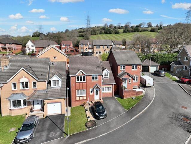 For Sale 4 Bedroom House Caerphilly Caerphilly DS101351965