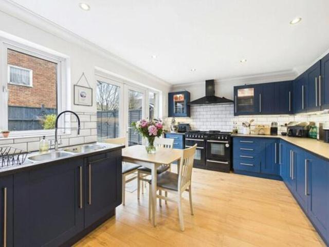 For Sale 4 Bedroom House Camberley Surrey DS101675428