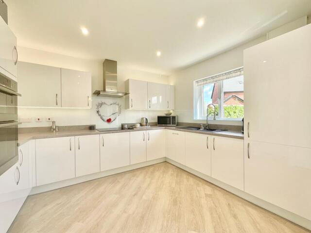 For Sale 4 Bedroom House Cheshire East Cheshire East DS100917397