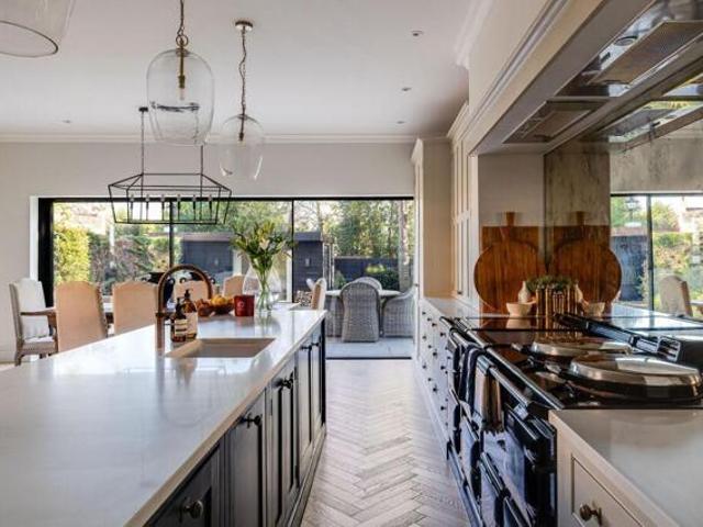 For Sale 4 Bedroom House Chester Cheshire West And Chester DS101678318