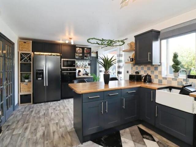For Sale 4 Bedroom House Chesterfield Derbyshire DLS99380916