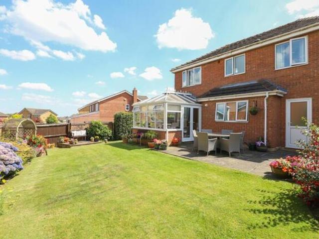 For Sale 4 Bedroom House Chesterfield Derbyshire DS98278043