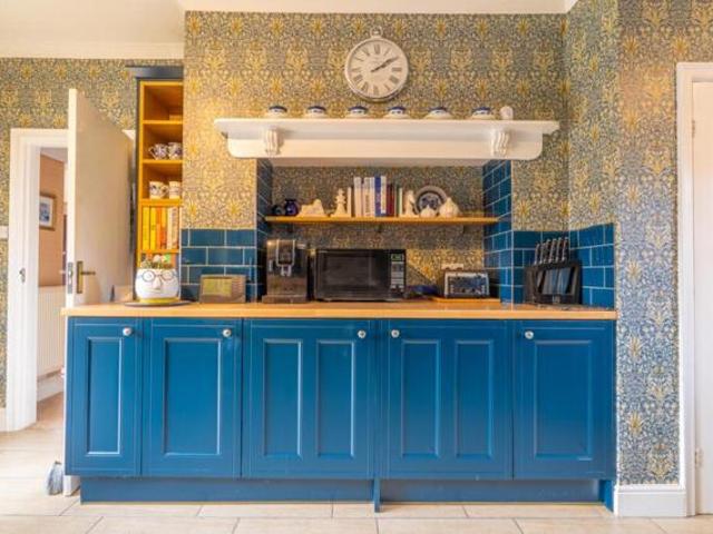 For Sale 4 Bedroom House Chichester West Sussex DLS100917514