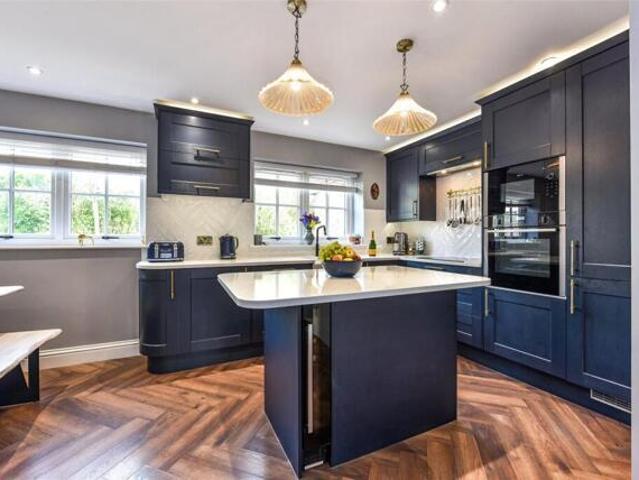 For Sale 4 Bedroom House Chichester West Sussex DS99926185