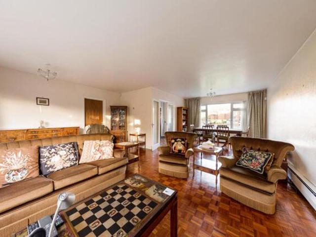 For Sale 4 Bedroom House Chigwell Essex DLS98864549