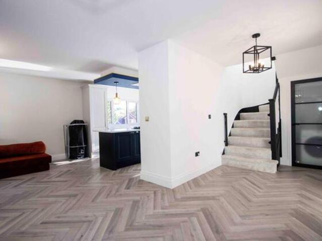 For Sale 4 Bedroom House Chorleywood Hertfordshire DLS100426383