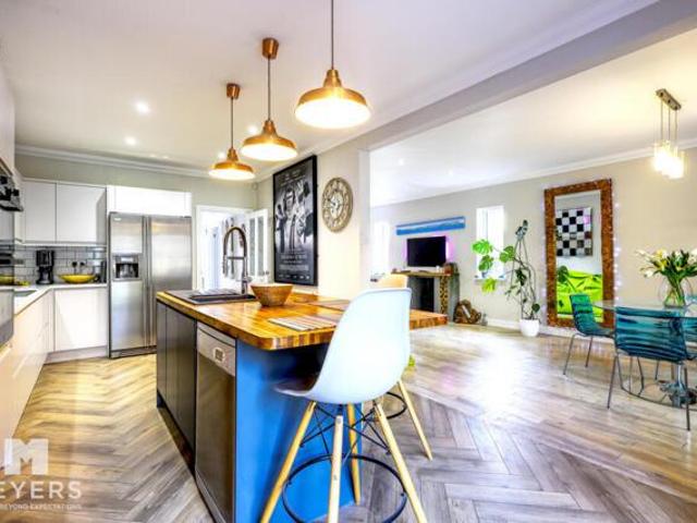 For Sale 4 Bedroom House Christchurch Dorset DLS100881723