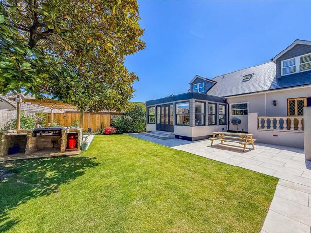 For Sale 4 Bedroom House Christchurch Dorset DS98577864