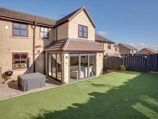 For Sale 4 Bedroom House Cleckheaton Kirklees DS99808653