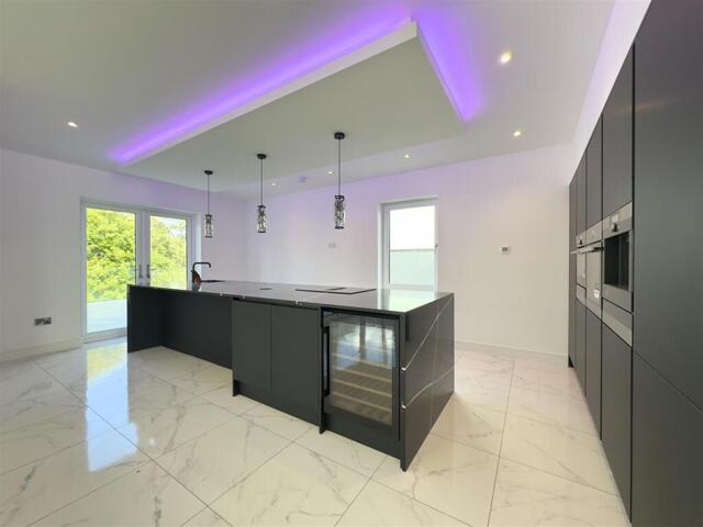 For Sale 4 Bedroom House Crossford Crossford DLS99345029