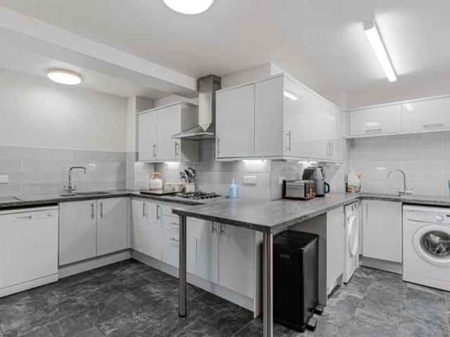 For Sale 4 Bedroom House Croydon Greater London DLS98404466