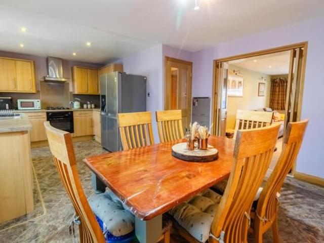 For Sale 4 Bedroom House Angus Angus DS99029238