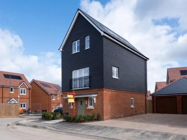 For Sale 4 Bedroom House Abbey Barn Park High Wycombe DLS102596778