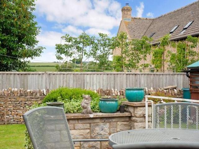 For Sale 4 Bedroom House Ascott Ascott DLS101059914