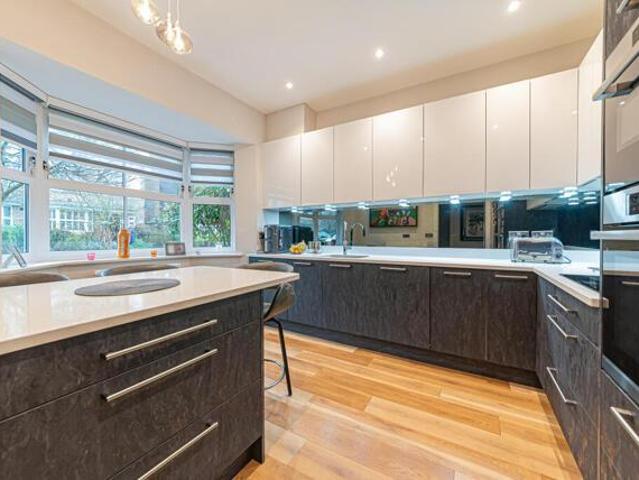 For Sale 4 Bedroom House Ascot Windsor And Maidenhead DLS101678107