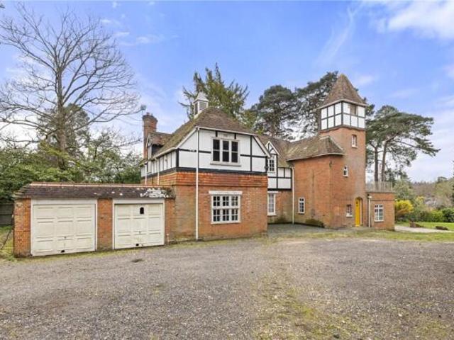 For Sale 4 Bedroom House Ascot Windsor And Maidenhead DLS101200129