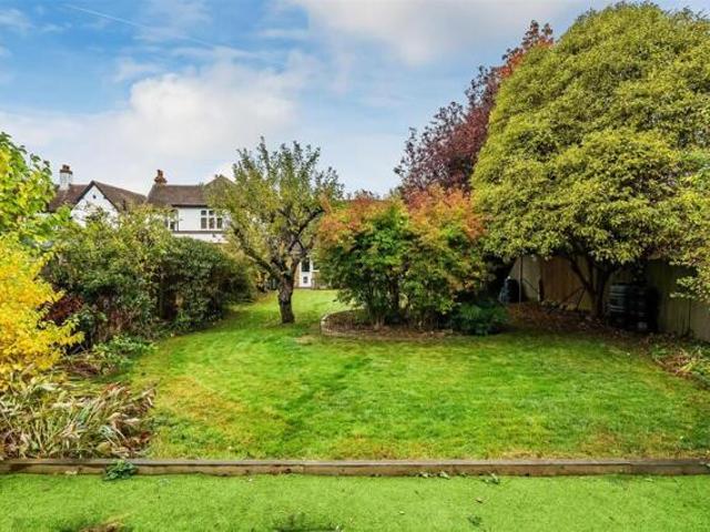 For Sale 4 Bedroom House Ashtead Surrey DLS100540793