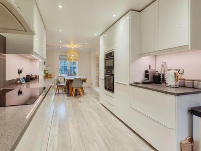 For Sale 4 Bedroom House Aylesbury Buckinghamshire DLS100615273
