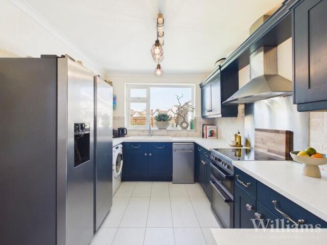 For Sale 4 Bedroom House Aylesbury Buckinghamshire DLS101996220
