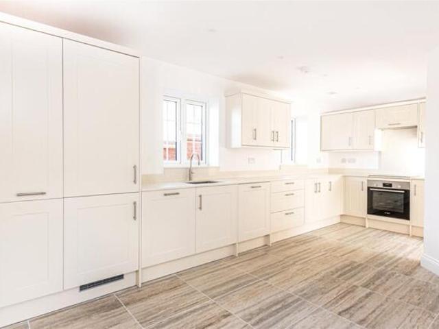 For Sale 4 Bedroom House Aylesbury Buckinghamshire DS98903802