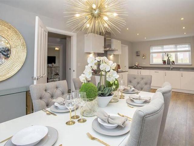 For Sale 4 Bedroom House Boorley Green Boorley Green DS88819909