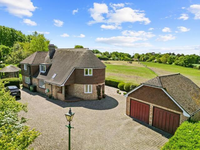 For Sale 4 Bedroom House Battle East Sussex DLS100614913