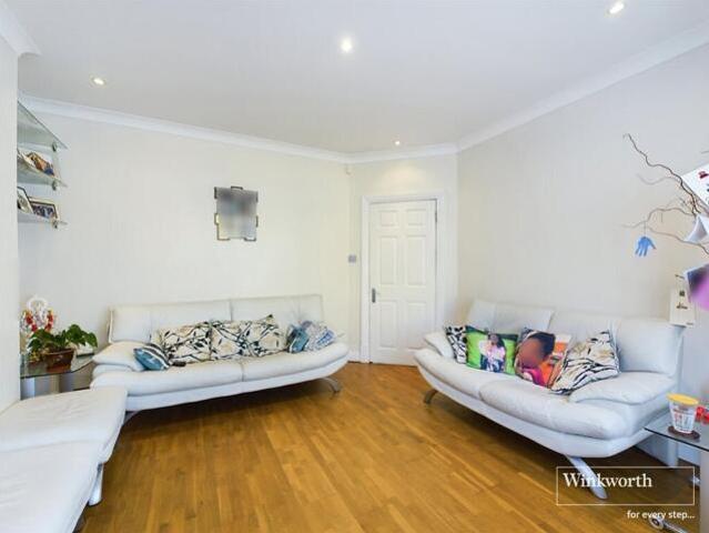 For Sale 4 Bedroom House Barnet Greater London DLS98930192