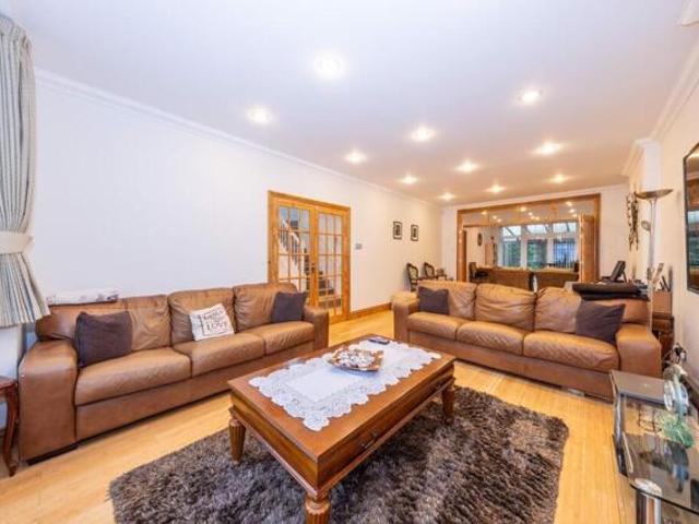 For Sale 4 Bedroom House Barnet Greater London DS101100100
