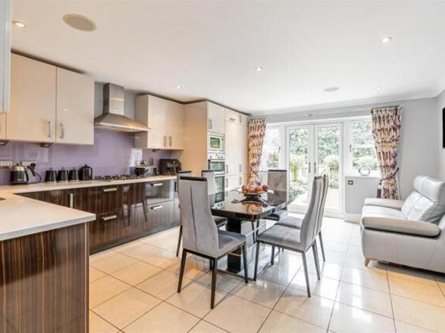 For Sale 4 Bedroom House Bentley Heath Bentley Heath DS100648660