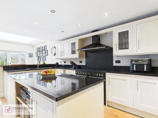For Sale 4 Bedroom House Birmingham Solihull DLS101892240