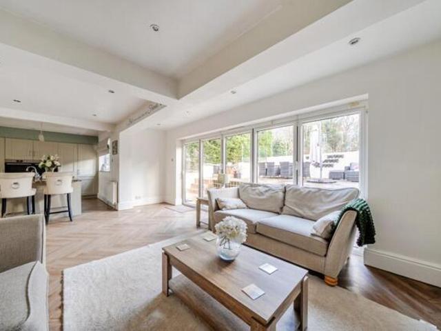 For Sale 4 Bedroom House Bromley Greater London DLS101676351