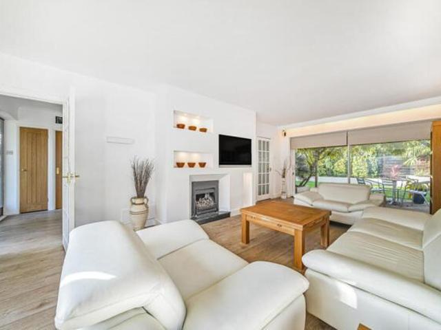 For Sale 4 Bedroom House Bromley Greater London DS98968932