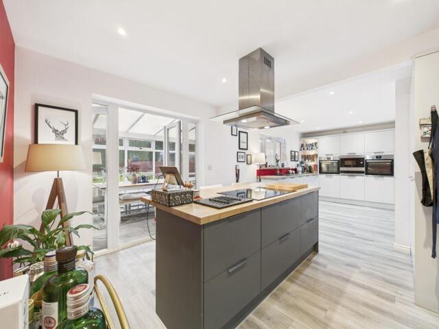 For Sale 4 Bedroom House Bromsgrove Worcestershire DLS99290385