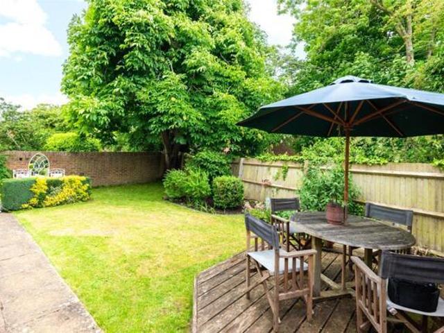For Sale 4 Bedroom House Buckinghamshire Buckinghamshire DLS100733427