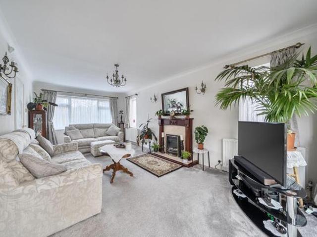 For Sale 4 Bedroom House Buckinghamshire Buckinghamshire DLS100132400